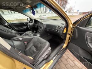Yellow Volvo S60 2002 in Rezekne, with an engine capacity of 2.40 L and mileage of 533 thousand km for 1550 €, photo 8 on AUTOMOTO.COM.LV