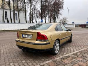 Dzeltens Volvo S60 2002 Rēzekne, ar dzinēja tilpumu 2.40 L un nobraukumu 550 tūkst. km par 1250 €, foto 4 vietnē AUTOMOTO.COM.LV