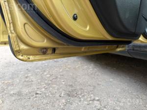 Yellow Volvo S60 2002 in Riga, with an engine capacity of 2.40 L and mileage of 409 thousand km for 1500 €, photo 9 on AUTOMOTO.COM.LV