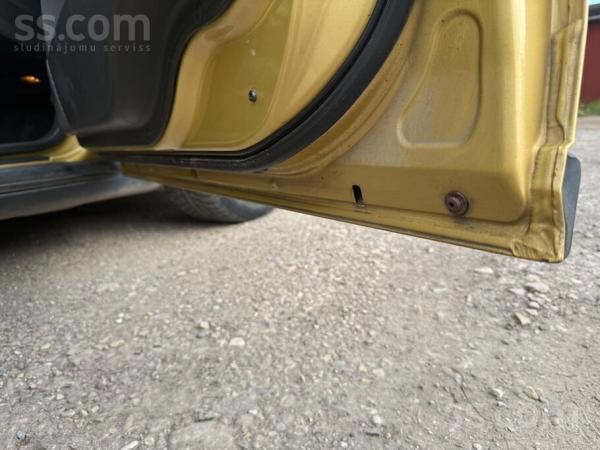 Dzeltens Volvo S60 2002 Rīga, ar dzinēja tilpumu 2.40 L un nobraukumu 409 tūkst. km par 1500 €, foto 10 vietnē AUTOMOTO.COM.LV