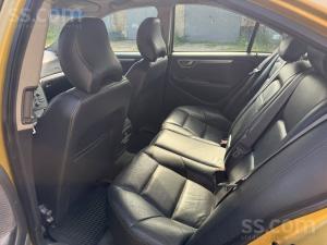 Yellow Volvo S60 2002 in Riga, with an engine capacity of 2.40 L and mileage of 409 thousand km for 1500 €, photo 13 on AUTOMOTO.COM.LV