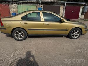 Yellow Volvo S60 2002 in Riga, with an engine capacity of 2.40 L and mileage of 409 thousand km for 1500 €, photo 16 on AUTOMOTO.COM.LV