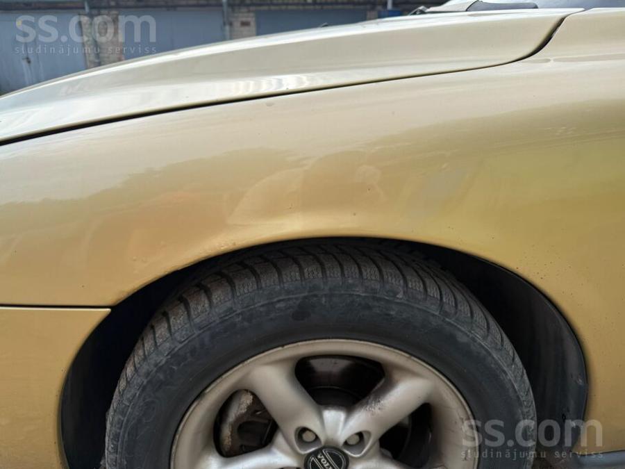Yellow Volvo S60 2002 in Riga, with an engine capacity of 2.40 L and mileage of 409 thousand km for 1500 €, photo 17 on AUTOMOTO.COM.LV