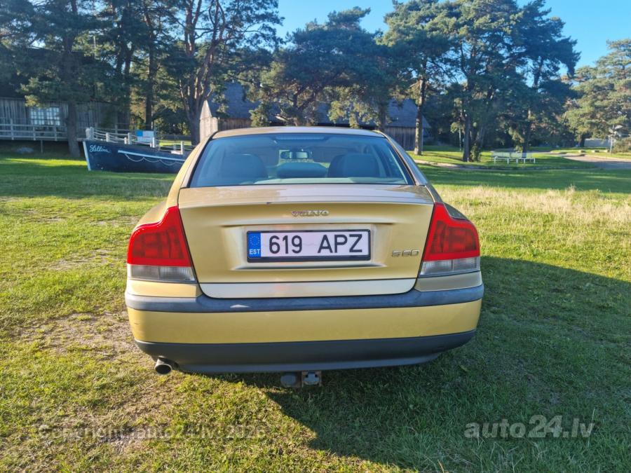 Желтый Вольво С60 2002 в Таллин, объемом двигателя 2.40 л и пробегом 288 тыс. км за 1600 €, фото 5 на AUTOMOTO.COM.LV