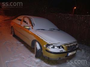 Dzeltens Volvo S60 2004 Krāslava, ar dzinēja tilpumu 2.00 L un nobraukumu 426 tūkst. km par 800 €, foto  vietnē AUTOMOTO.COM.LV