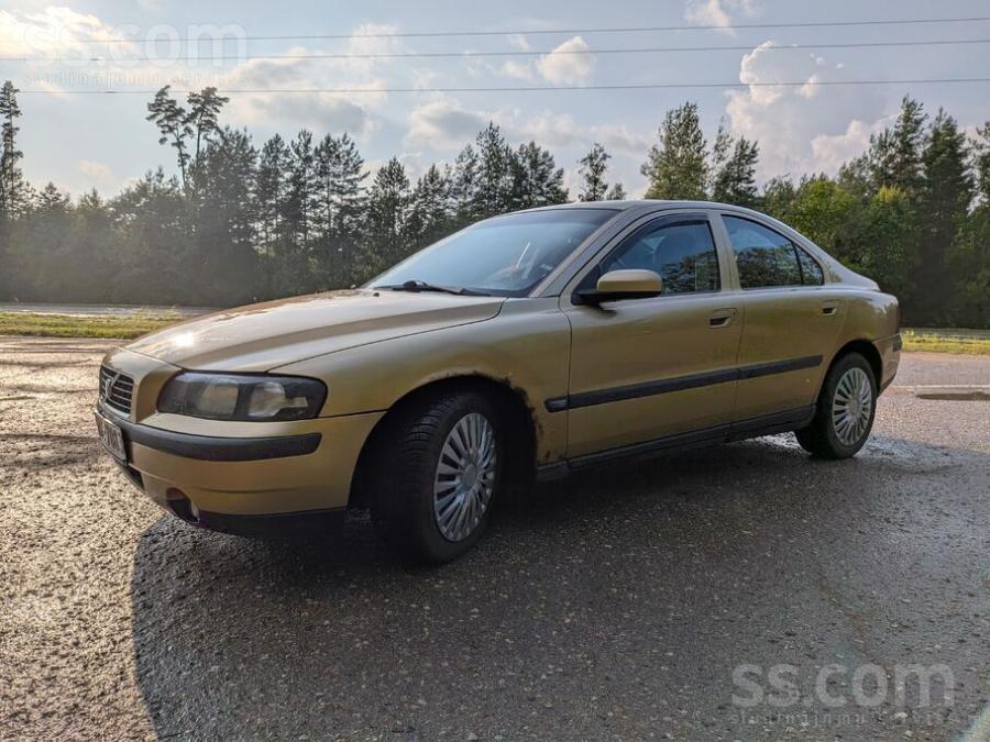 Dzeltens Volvo S60 2004 Jēkabpils, ar dzinēja tilpumu 2.40 L un nobraukumu 373 tūkst. km par 1200 €, foto 1 vietnē AUTOMOTO.COM.LV