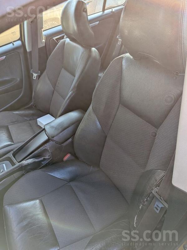 Dzeltens Volvo S60 2004 Jēkabpils, ar dzinēja tilpumu 2.40 L un nobraukumu 373 tūkst. km par 1200 €, foto 9 vietnē AUTOMOTO.COM.LV