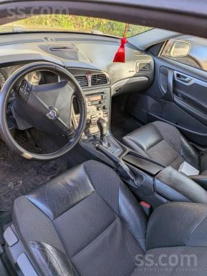 Dzeltens Volvo S60 2004 Jēkabpils, ar dzinēja tilpumu 2.40 L un nobraukumu 373 tūkst. km par 1200 €, foto 11 vietnē AUTOMOTO.COM.LV