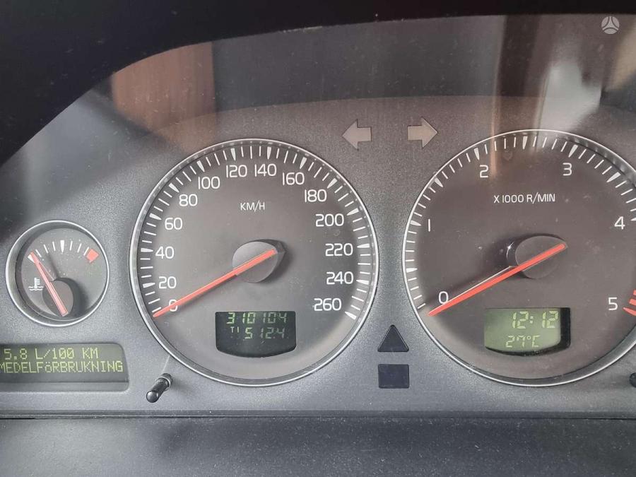 Желтый Вольво С60 2005 в Алитус, объемом двигателя 2.40 л и пробегом 310 тыс. км за 790 €, фото 10 на AUTOMOTO.COM.LV