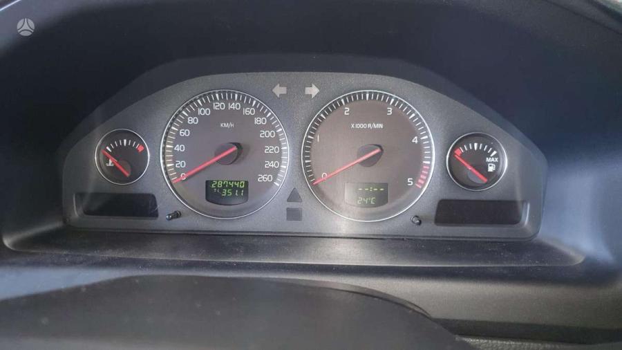Dzeltens Volvo S60 2005 Viļņa, ar dzinēja tilpumu 2.40 L un nobraukumu 287 tūkst. km par 1600 €, foto 4 vietnē AUTOMOTO.COM.LV