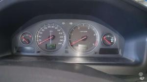 Dzeltens Volvo S60 2005 Viļņa, ar dzinēja tilpumu 2.40 L un nobraukumu 287 tūkst. km par 1600 €, foto 5 vietnē AUTOMOTO.COM.LV