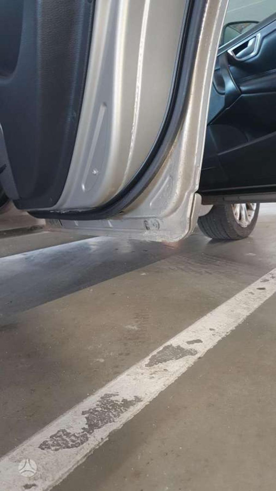 Dzeltens Volvo S60 2005 Viļņa, ar dzinēja tilpumu 2.40 L un nobraukumu 287 tūkst. km par 1600 €, foto 11 vietnē AUTOMOTO.COM.LV