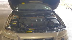 Dzeltens Volvo S60 2005 Viļņa, ar dzinēja tilpumu 2.40 L un nobraukumu 287 tūkst. km par 1600 €, foto 14 vietnē AUTOMOTO.COM.LV