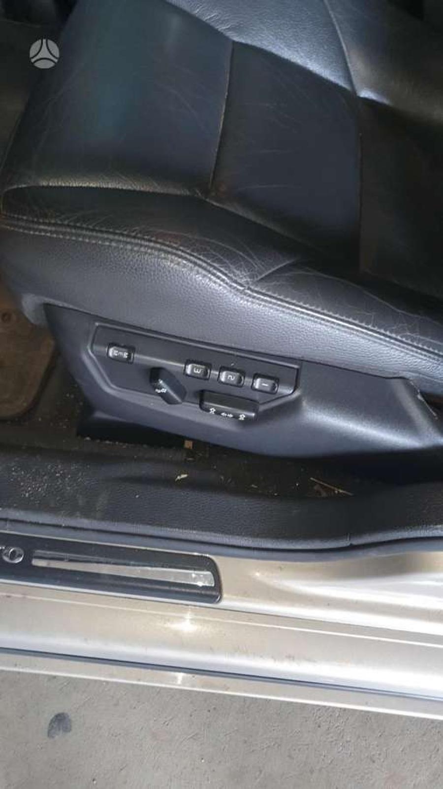 Dzeltens Volvo S60 2005 Viļņa, ar dzinēja tilpumu 2.40 L un nobraukumu 287 tūkst. km par 1600 €, foto 17 vietnē AUTOMOTO.COM.LV