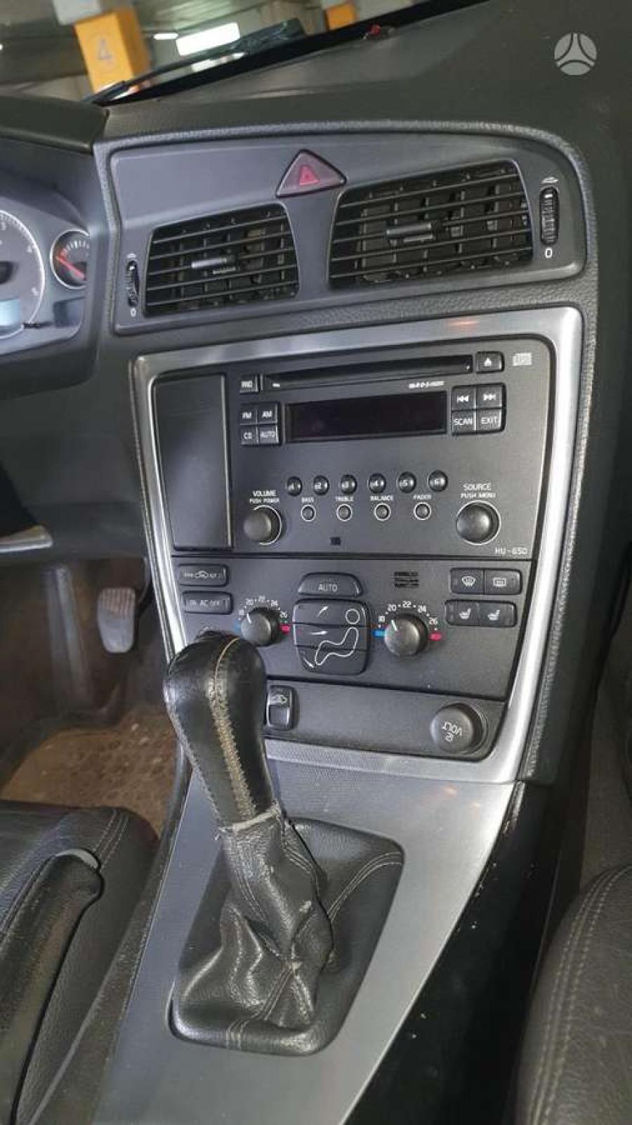 Dzeltens Volvo S60 2005 Viļņa, ar dzinēja tilpumu 2.40 L un nobraukumu 287 tūkst. km par 1600 €, foto 18 vietnē AUTOMOTO.COM.LV