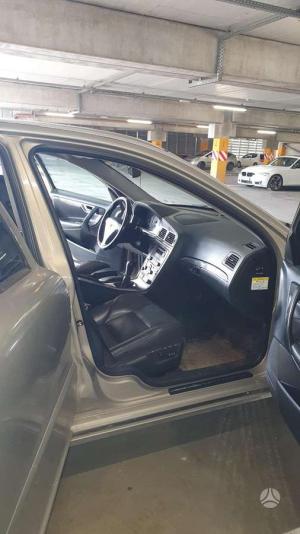 Dzeltens Volvo S60 2005 Viļņa, ar dzinēja tilpumu 2.40 L un nobraukumu 287 tūkst. km par 1600 €, foto 21 vietnē AUTOMOTO.COM.LV