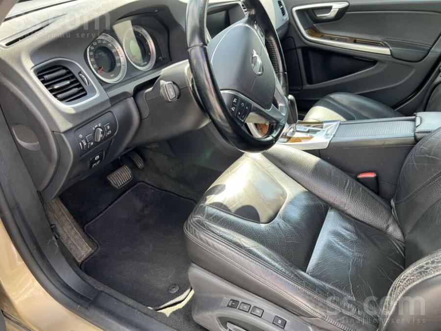 Dzeltens Volvo S60 2012 Rīga, ar dzinēja tilpumu 2.00 L un nobraukumu 0 tūkst. km par 6200 €, foto 8 vietnē AUTOMOTO.COM.LV
