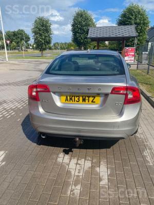 Yellow Volvo S60 2013 in Dobele, with an engine capacity of 2.00 L and mileage of 200 thousand km for 4300 €, photo 5 on AUTOMOTO.COM.LV