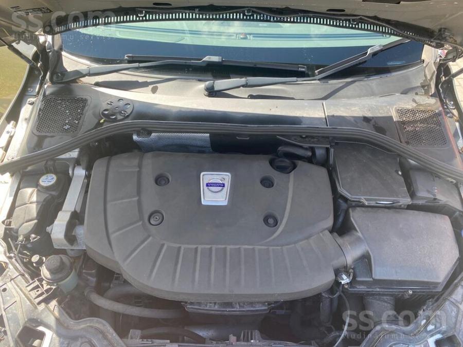 Yellow Volvo S60 2013 in Dobele, with an engine capacity of 2.00 L and mileage of 200 thousand km for 4300 €, photo 12 on AUTOMOTO.COM.LV