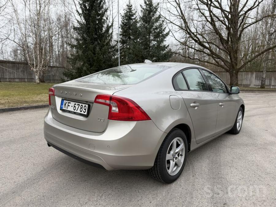Dzeltens Volvo S60 2015 Rīga, ar dzinēja tilpumu 1.90 L un nobraukumu 223 tūkst. km par 6500 €, foto 5 vietnē AUTOMOTO.COM.LV