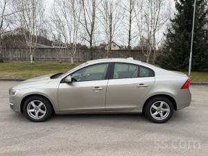 Dzeltens Volvo S60 2015 Rīga, ar dzinēja tilpumu 1.90 L un nobraukumu 223 tūkst. km par 6500 €, foto 6 vietnē AUTOMOTO.COM.LV