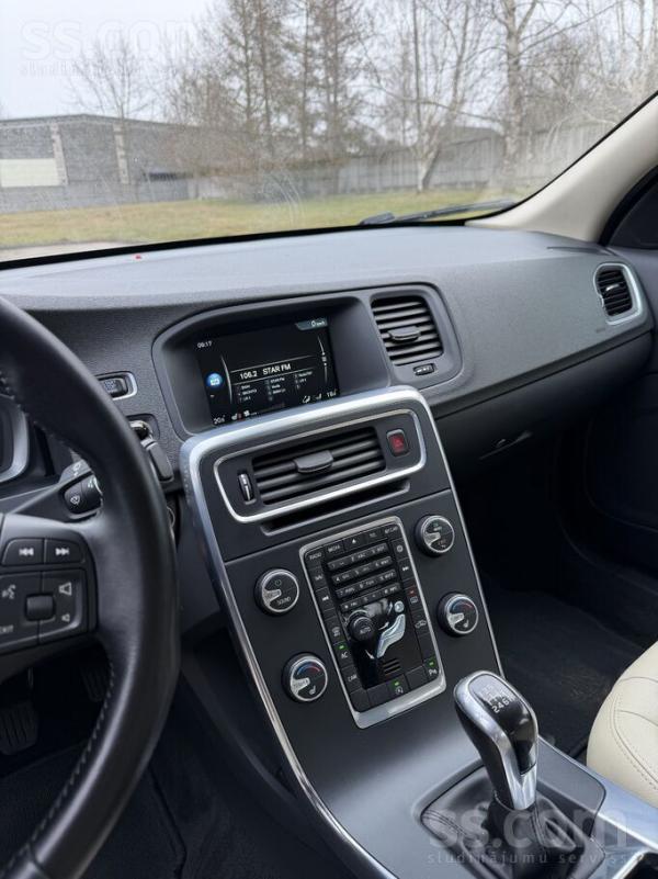 Dzeltens Volvo S60 2015 Rīga, ar dzinēja tilpumu 1.90 L un nobraukumu 223 tūkst. km par 6500 €, foto 8 vietnē AUTOMOTO.COM.LV