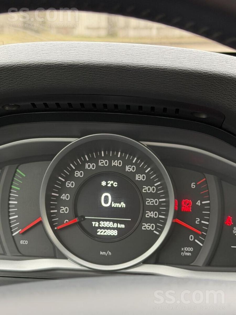 Dzeltens Volvo S60 2015 Rīga, ar dzinēja tilpumu 1.90 L un nobraukumu 223 tūkst. km par 6500 €, foto 12 vietnē AUTOMOTO.COM.LV