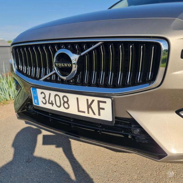 Dzeltens Volvo S60 2020 Tauragė, ar dzinēja tilpumu 1.97 L un nobraukumu 128 tūkst. km par 20500 €, foto 4 vietnē AUTOMOTO.COM.LV