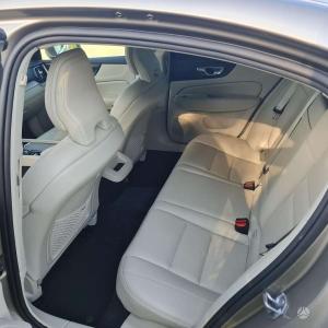 Yellow Volvo S60 2020 in Taurage, with an engine capacity of 1.97 L and mileage of 128 thousand km for 20500 €, photo 20 on AUTOMOTO.COM.LV