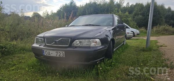 Melns Volvo S70 1997 Madona, ar dzinēja tilpumu 2.30 L un nobraukumu 319 tūkst. km par 550 €, foto 2 vietnē AUTOMOTO.COM.LV