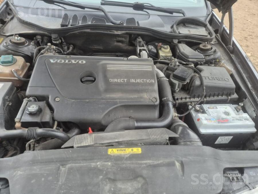 Melns Volvo S70 1998 Daugavpils, ar dzinēja tilpumu 2.50 L un nobraukumu 385 tūkst. km par 1150 €, foto 8 vietnē AUTOMOTO.COM.LV