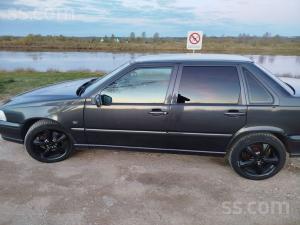 Melns Volvo S70 1998 Daugavpils, ar dzinēja tilpumu 2.50 L un nobraukumu 390 tūkst. km par 1600 €, foto 4 vietnē AUTOMOTO.COM.LV