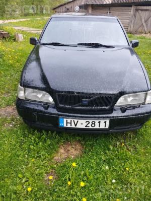Black Volvo S70 1998 in Preili, with an engine capacity of 2.00 L and mileage of 339 thousand km for 1000 €, photo 1 on AUTOMOTO.COM.LV