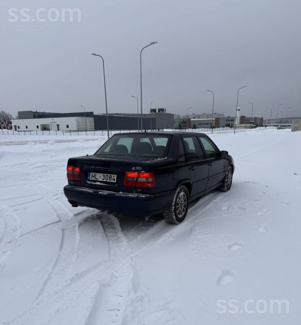 Blue Volvo S70 1997 in Ventspils, with an engine capacity of 2.50 L and mileage of 282 thousand km for 1500 €, photo 3 on AUTOMOTO.COM.LV