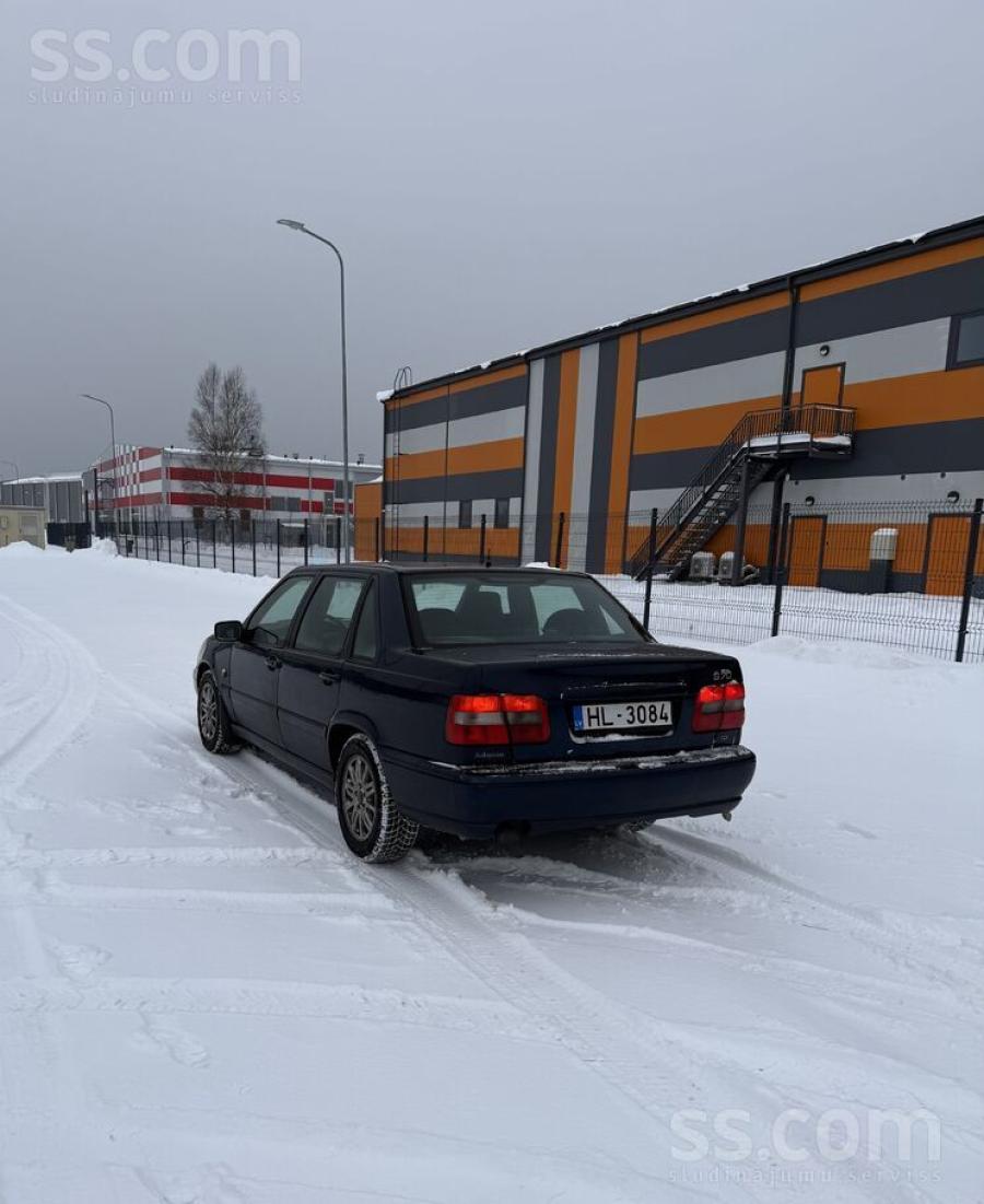 Zils Volvo S70 1997 Ventspils, ar dzinēja tilpumu 2.50 L un nobraukumu 282 tūkst. km par 1500 €, foto 4 vietnē AUTOMOTO.COM.LV