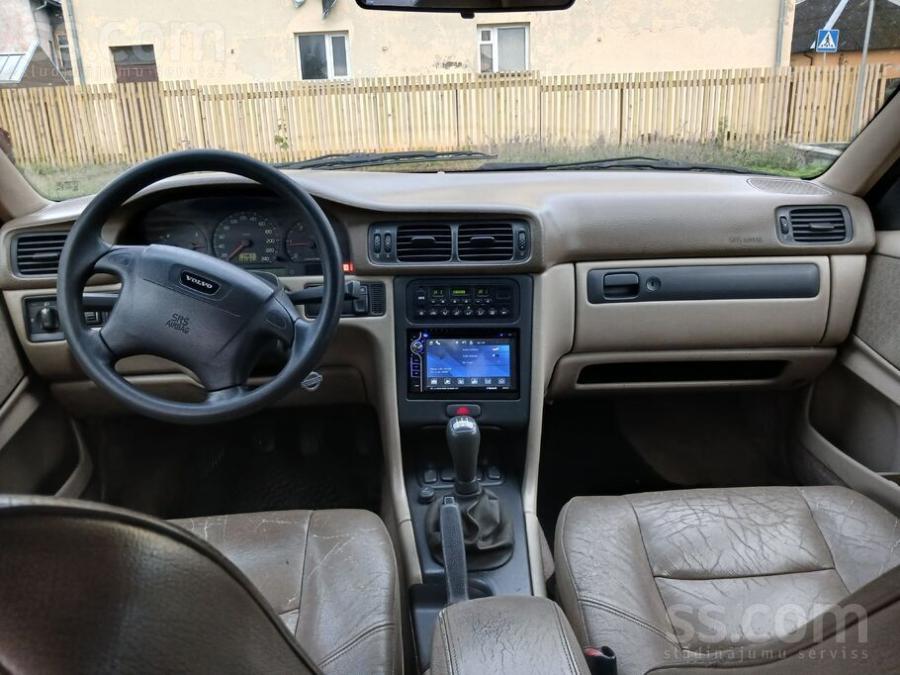 Zils Volvo S70 1997 Valka, ar dzinēja tilpumu 2.50 L un nobraukumu 396 tūkst. km par 1200 €, foto 8 vietnē AUTOMOTO.COM.LV