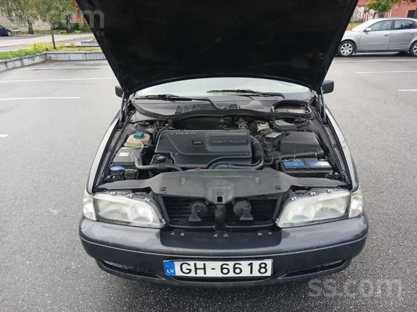 Zils Volvo S70 1997 Valka, ar dzinēja tilpumu 2.50 L un nobraukumu 396 tūkst. km par 1200 €, foto 9 vietnē AUTOMOTO.COM.LV