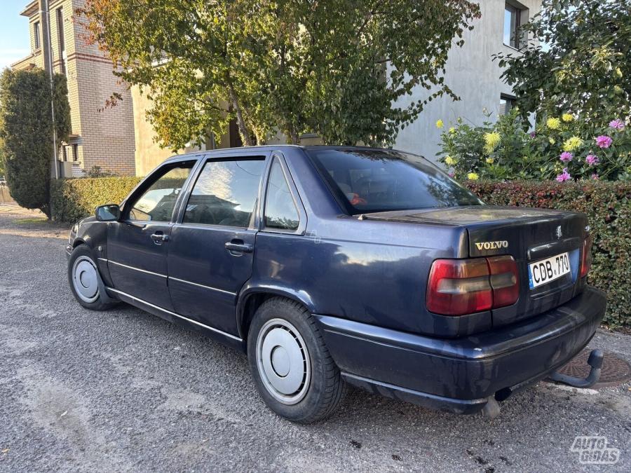 Blue Volvo S70 1997 in Marijampole, with an engine capacity of 2.50 L and mileage of 400 thousand km for 999 €, photo 3 on AUTOMOTO.COM.LV