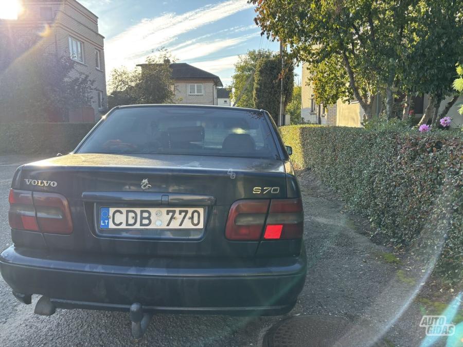 Blue Volvo S70 1997 in Marijampole, with an engine capacity of 2.50 L and mileage of 400 thousand km for 999 €, photo 4 on AUTOMOTO.COM.LV