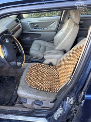 Blue Volvo S70 1997 in Marijampole, with an engine capacity of 2.50 L and mileage of 400 thousand km for 999 €, photo 6 on AUTOMOTO.COM.LV