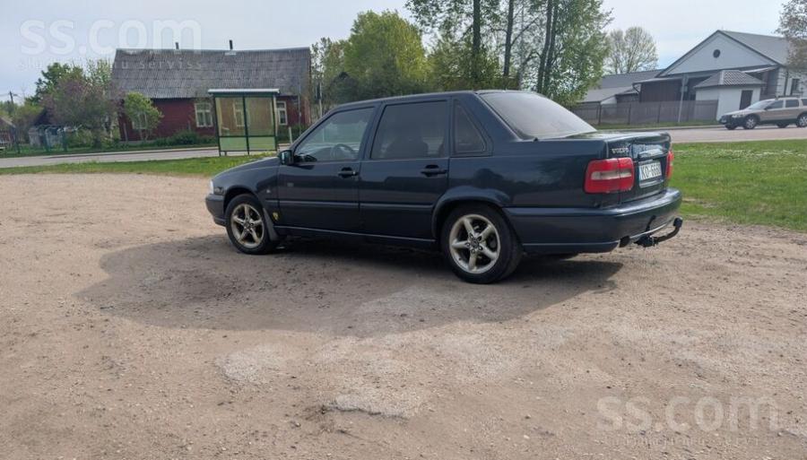 Blue Volvo S70 1998 in Preili, with an engine capacity of 2.40 L and mileage of 438 thousand km for 750 €, photo 3 on AUTOMOTO.COM.LV