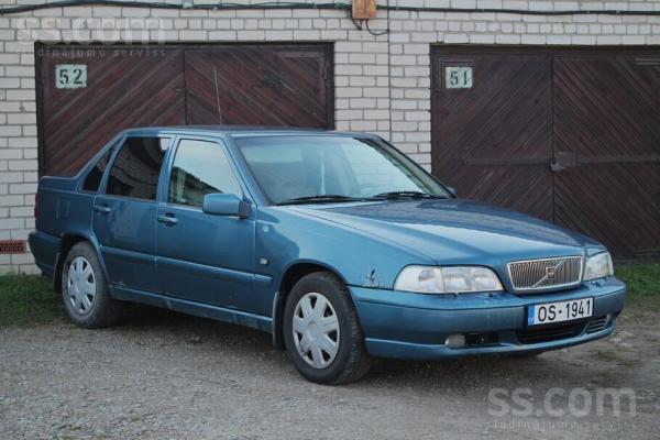 Blue Volvo S70 1998 in Ogre, with an engine capacity of 2.00 L and mileage of 397 thousand km for 790 €, photo 1 on AUTOMOTO.COM.LV