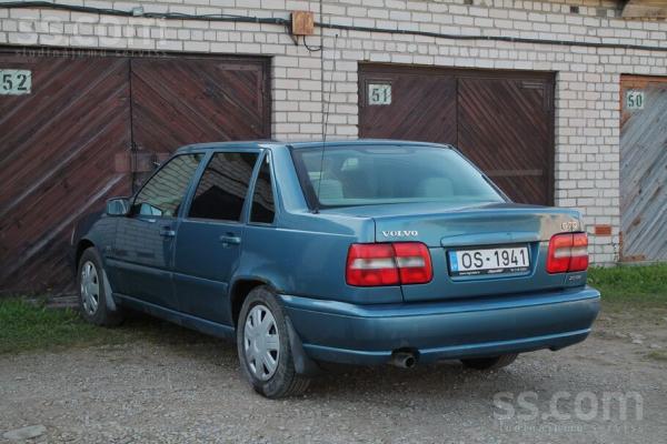 Blue Volvo S70 1998 in Ogre, with an engine capacity of 2.00 L and mileage of 397 thousand km for 790 €, photo 5 on AUTOMOTO.COM.LV