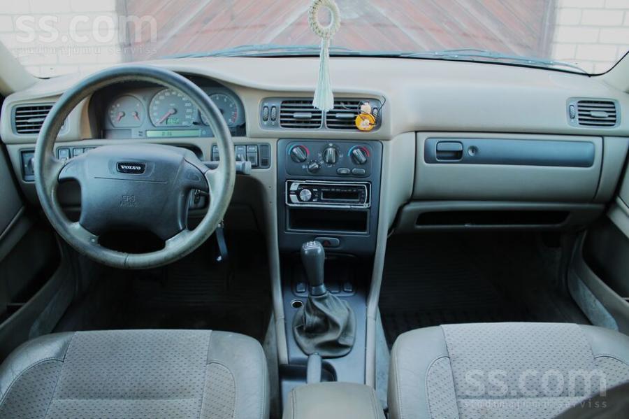Blue Volvo S70 1998 in Ogre, with an engine capacity of 2.00 L and mileage of 397 thousand km for 790 €, photo 6 on AUTOMOTO.COM.LV