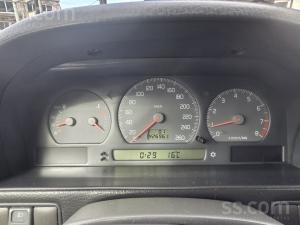 Blue Volvo S70 2000 in Riga, with an engine capacity of 2.40 L and mileage of 426 thousand km for 1450 €, photo 7 on AUTOMOTO.COM.LV