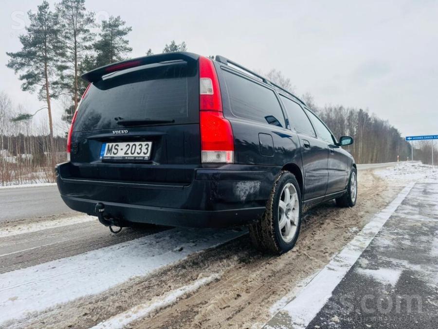Синий Вольво С70 2006 в Рига, объемом двигателя 2.40 л и пробегом 317 тыс. км за 2750 €, фото 3 на AUTOMOTO.COM.LV