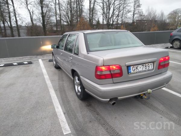 Brūns Volvo S70 1998 Rīga, ar dzinēja tilpumu 2.40 L un nobraukumu 331 tūkst. km par 1500 €, foto 4 vietnē AUTOMOTO.COM.LV