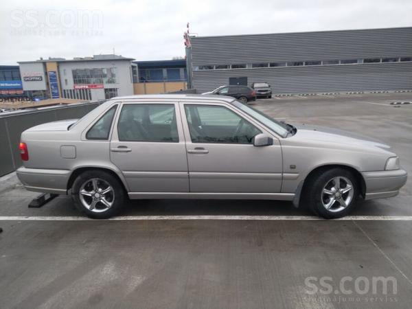 Brūns Volvo S70 1998 Rīga, ar dzinēja tilpumu 2.40 L un nobraukumu 331 tūkst. km par 1500 €, foto 6 vietnē AUTOMOTO.COM.LV