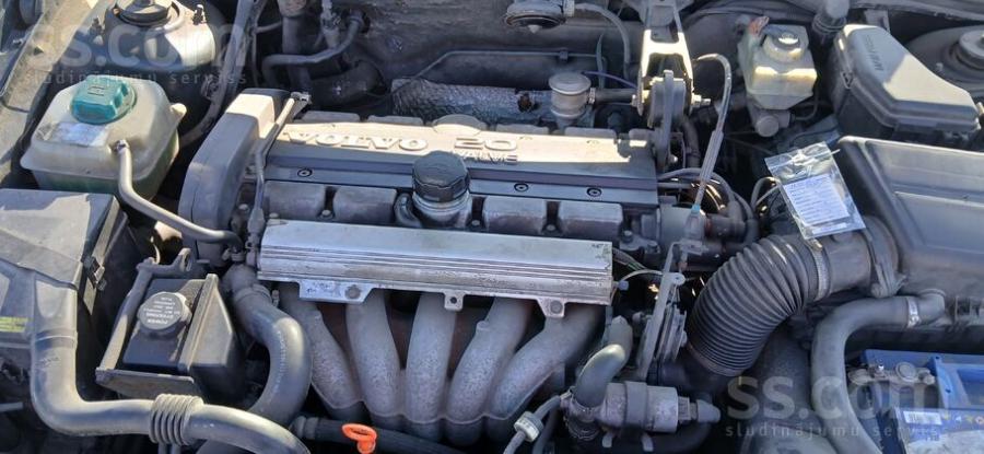 Zaļš Volvo S70 1997 Rīga, ar dzinēja tilpumu 2.40 L un nobraukumu 372 tūkst. km par 1000 €, foto 11 vietnē AUTOMOTO.COM.LV