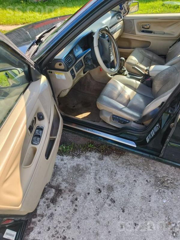Green Volvo S70 1998 in Bauska, with an engine capacity of 2.50 L and mileage of 460 thousand km for 990 €, photo 6 on AUTOMOTO.COM.LV